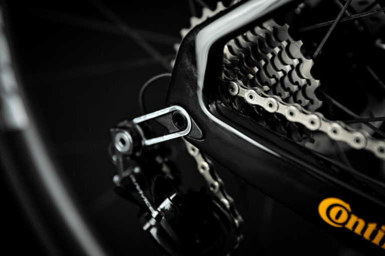 MERIDAリアクト2021モデルのスペックとインプレ | 空力が向上した第4世代のエアロロード | INNERTOP - インナートップ